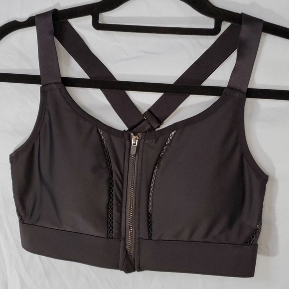 Fabletics | Intimates & Sleepwear | 86 Fabletics Zoe High Impact Sports ...